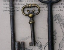3 Antique 19th century key collection Bronze key gold key stainless ...