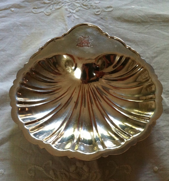 Vintage silver plated footed scallop dish Dodge Inc LA-NY