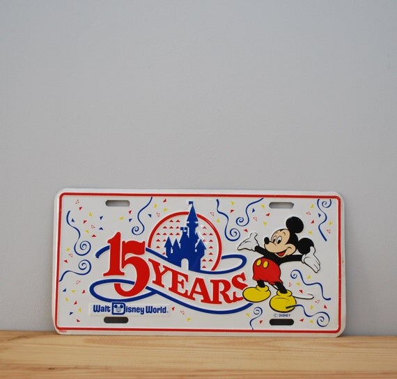 disney-license-plate-walt-disney-world-souvenir-15-years