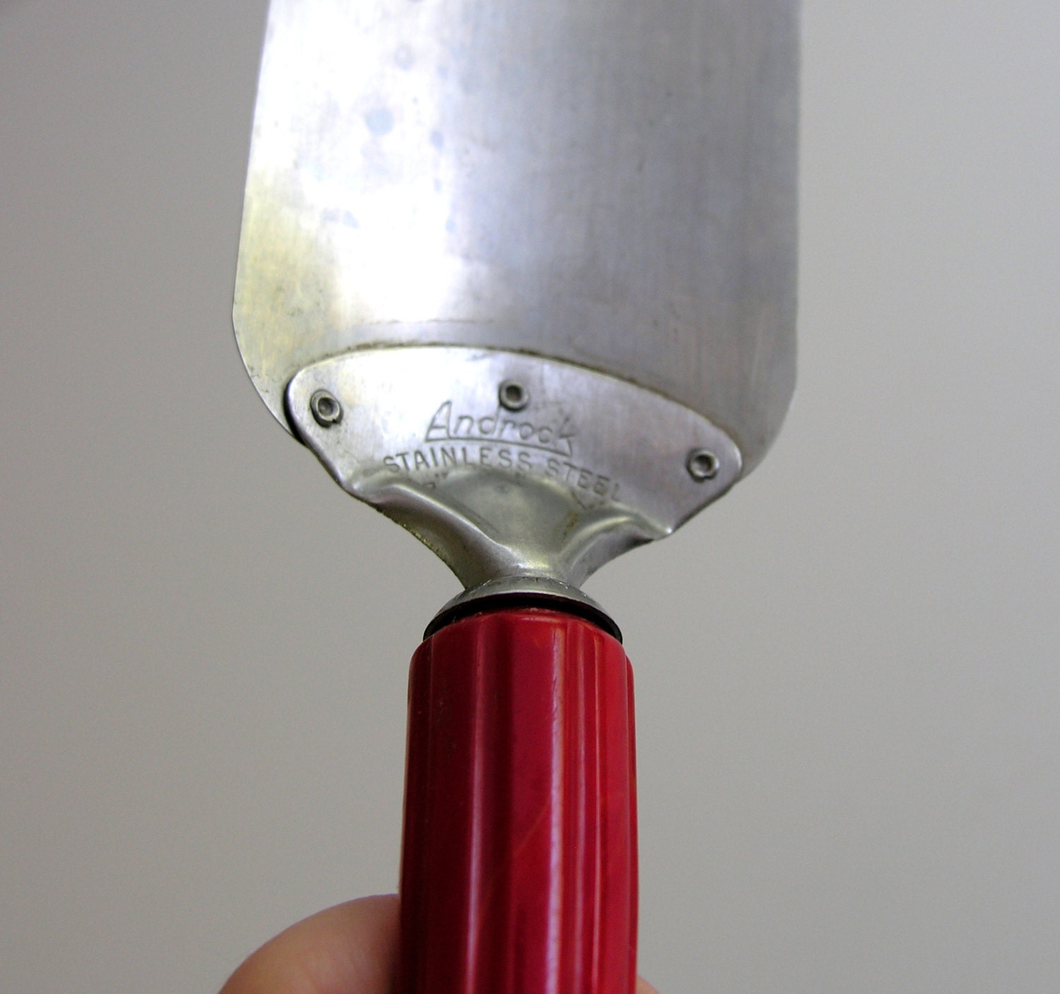 Red Bakelite Bullet Handle Spatula Turner Vintage Androck
