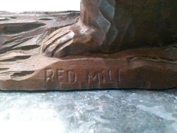 Vintage Squirrel Figurine // Red Mill Mfg // Resin // Faux