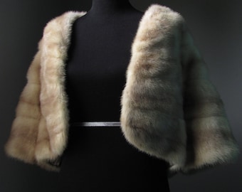 Popular items for bolero vintage on Etsy