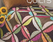 Popular items for country quilt on Etsy