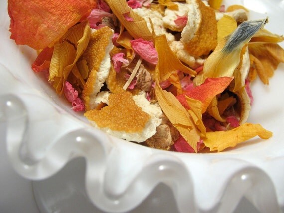 Tuesday Treasure: Lemon Lime Artisan Potpourri | Lizbeth's Garden