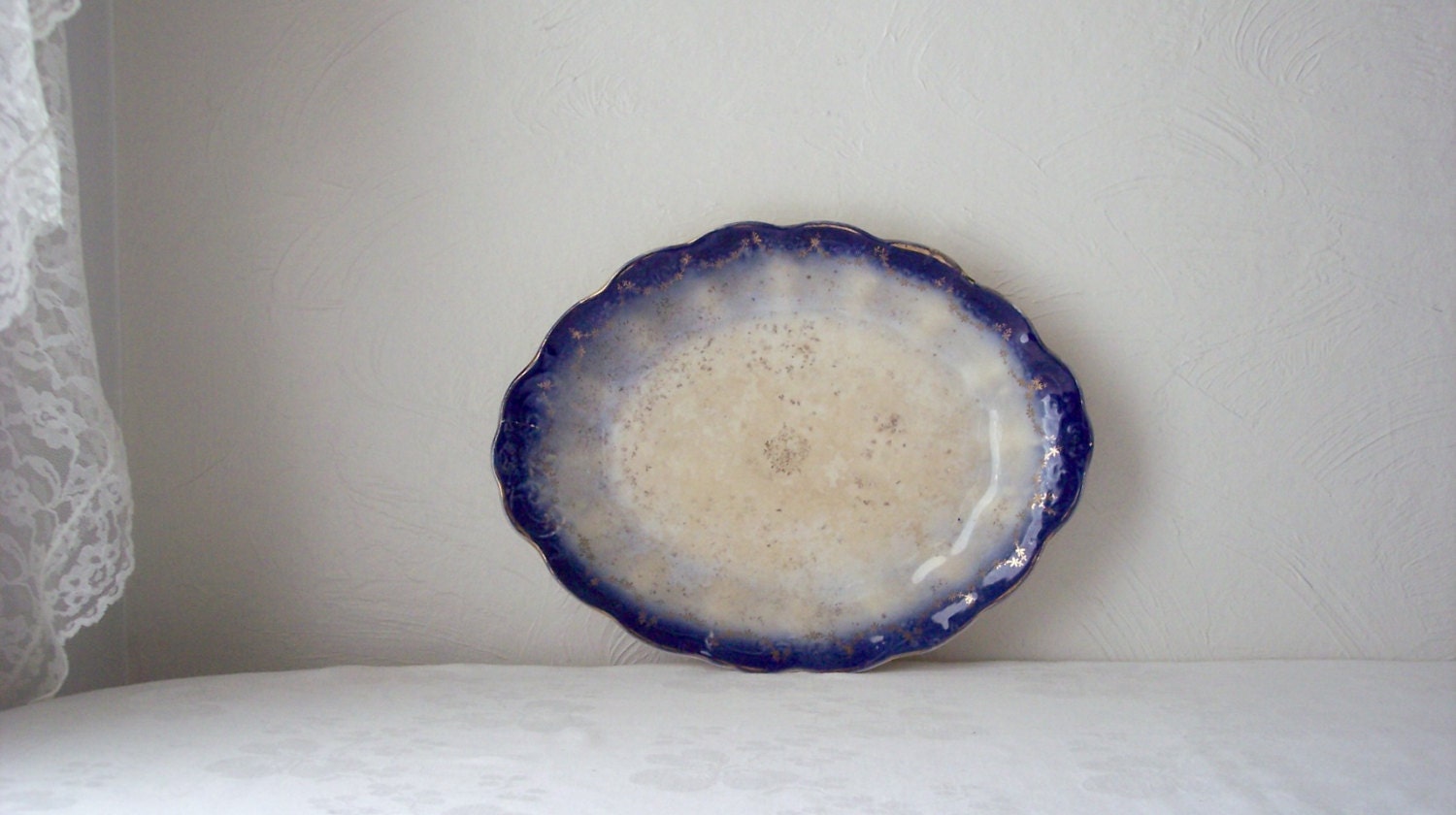 flow blue platter – plate with blue and gold design – Haute Juice