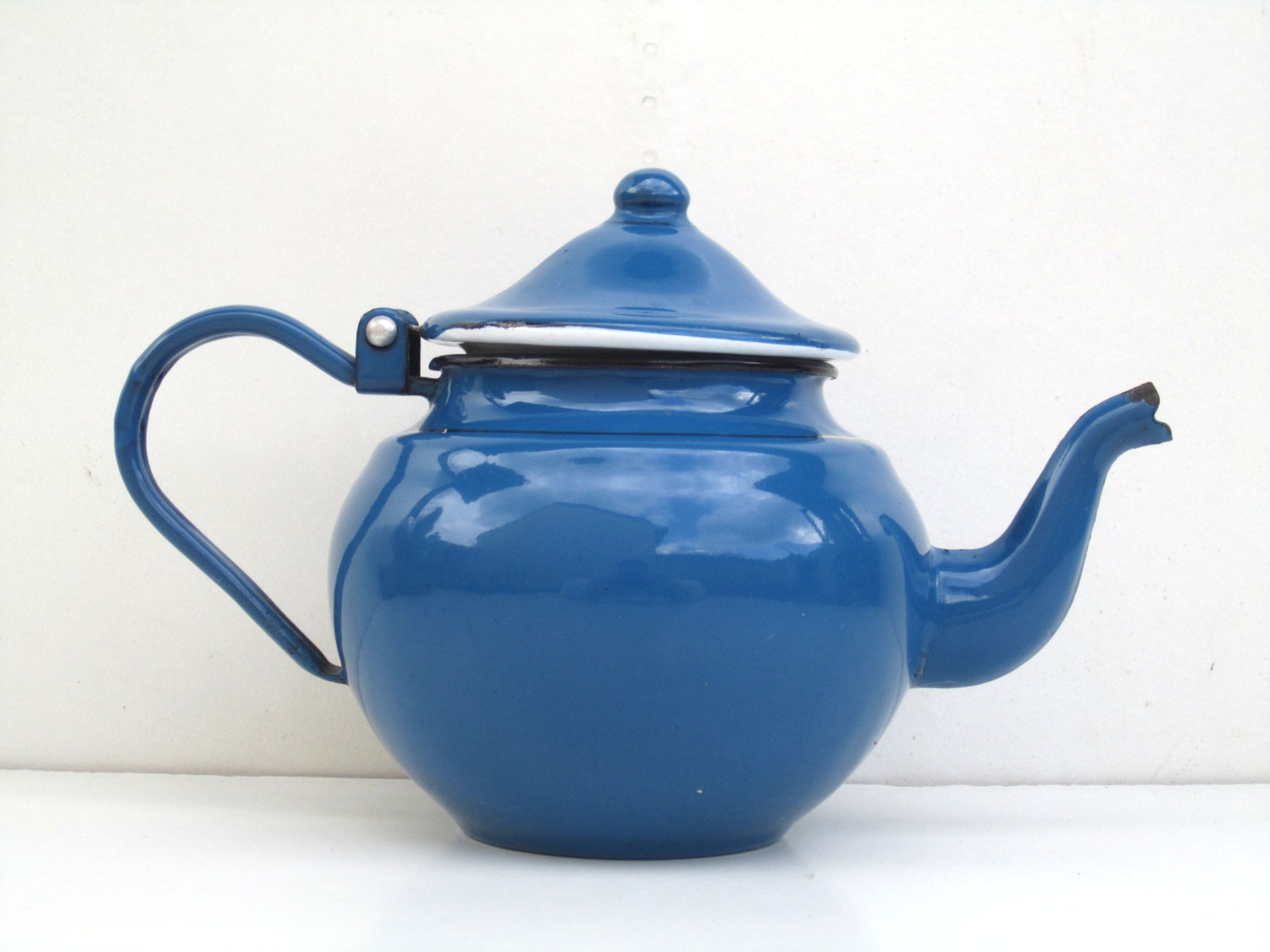 Vintage Enamel Coffee Pot / Small Tea Pot / Rustic Home Decoration ...