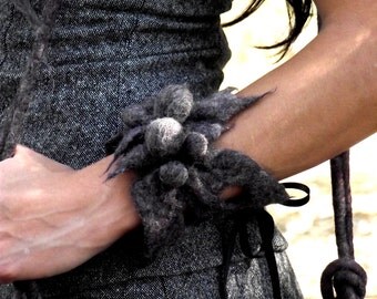 Items similar to Felted bracelet cuff with flower - Cuff bracelet felt ...
