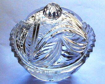 Popular items for crystal dish on Etsy