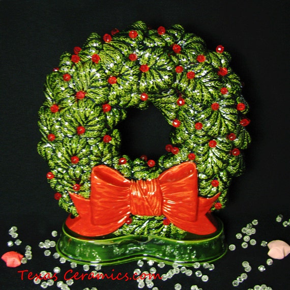 Items similar to Old Fashioned Ceramic Christmas Wreath for Window Sill ...