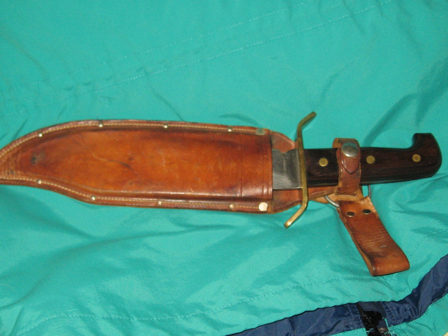 Western W49 Vintage large hunting bowie knife marked and