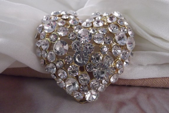 1 Beautiful Large Rhinestone Heart Brooch Gold Tone