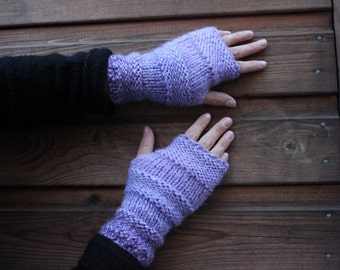 Comfy mittens in the shades of autumn by laurimuks on Etsy
