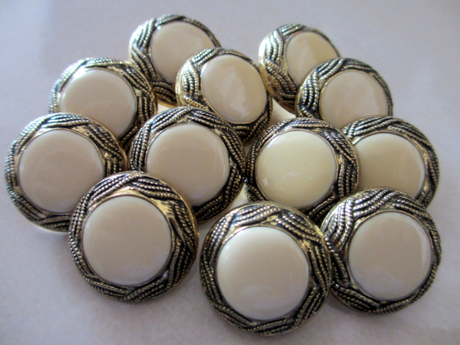 12 Vintage Large 25 mm Round Shank Button with Cream Tone Center and ...