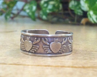 Popular items for crab ring on Etsy