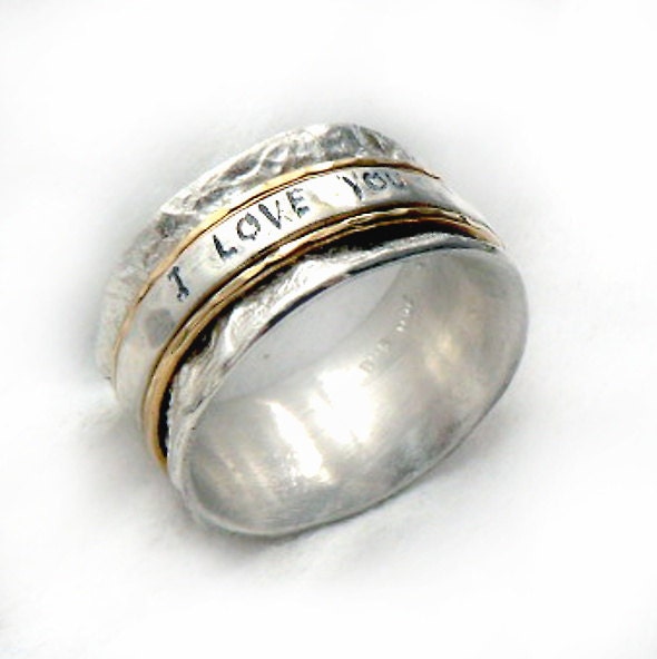 Engraved spinner ring personalized engraving by IlanAmirJewelry