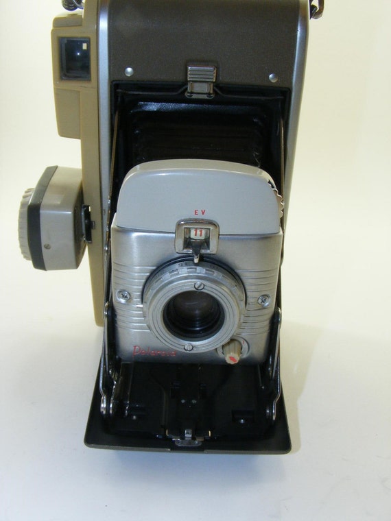 Vintage 1950s Polaroid Land Camera Model 80B with Polaroid
