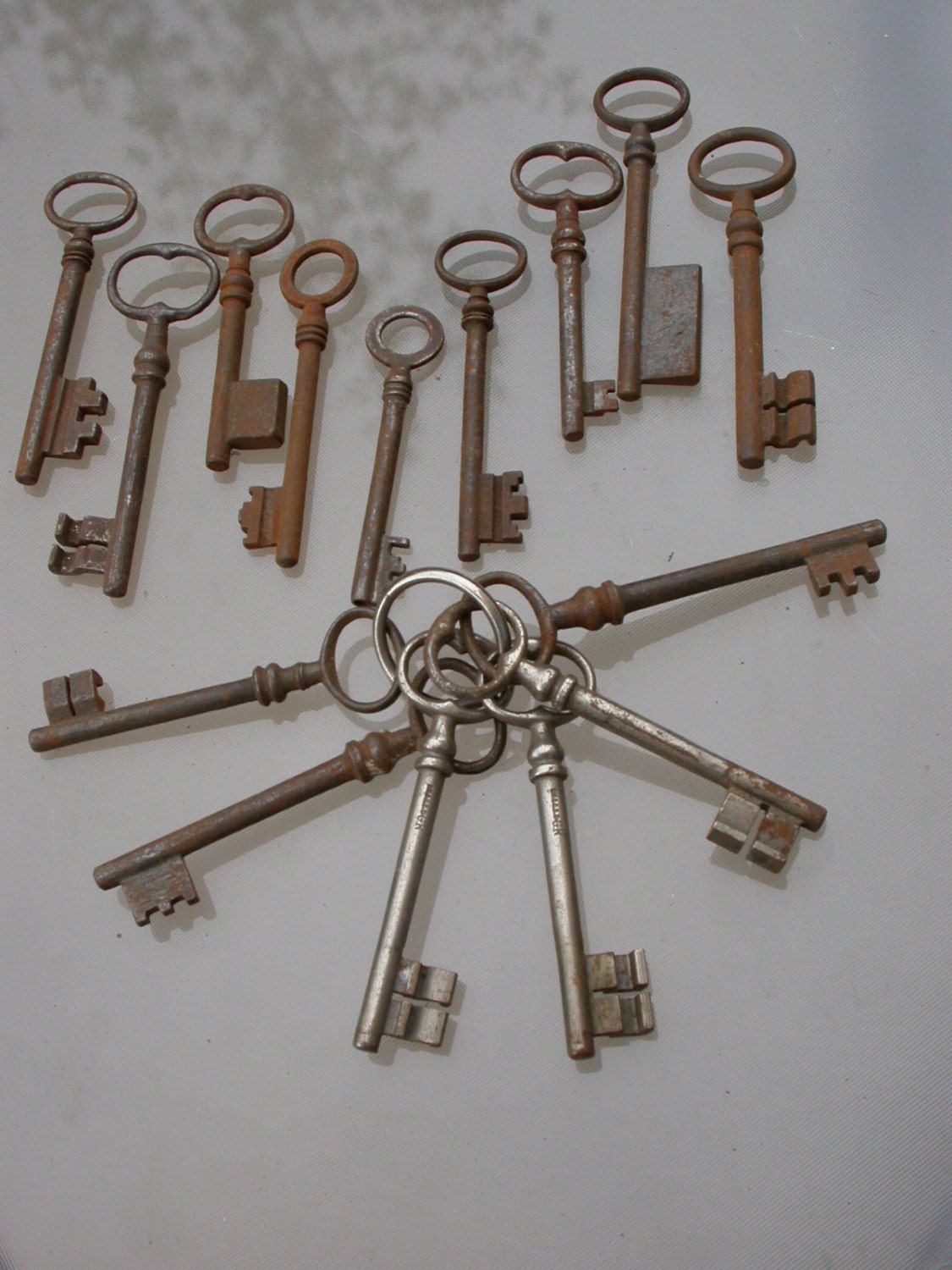 15pcs Huge lot Antique large key rustic art collection metal key ...