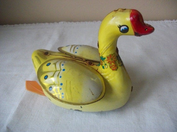 Items similar to Adorable Vintage Metal Wind Up Swan Toy on Etsy