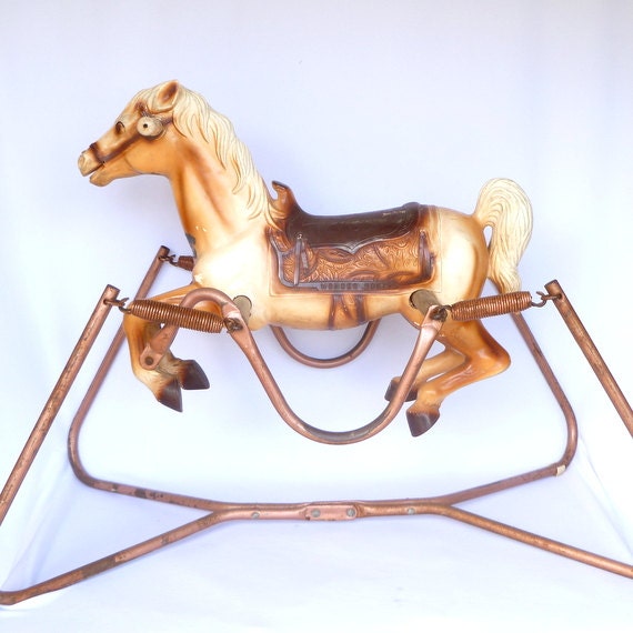 VINTAGE WONDER HORSE