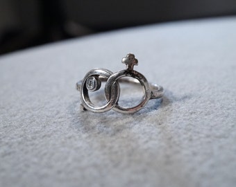 Female symbol ring | Etsy