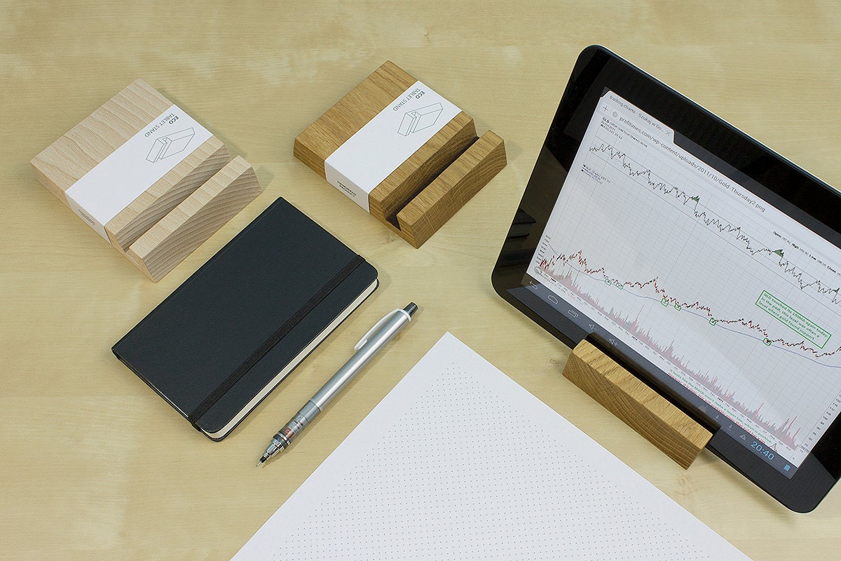 Wooden iPad Stand Square Holder in Natural Oak Wood Free