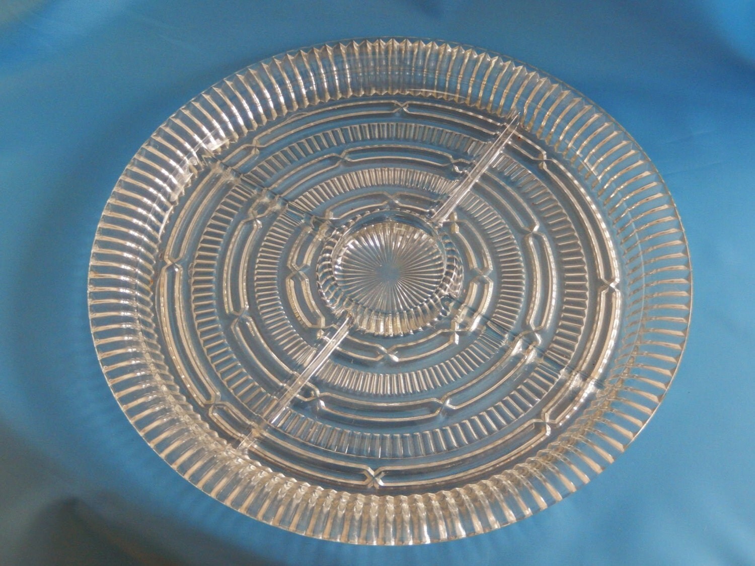 Vintage Large Round Clear Glass Divided Serving Tray – Haute Juice