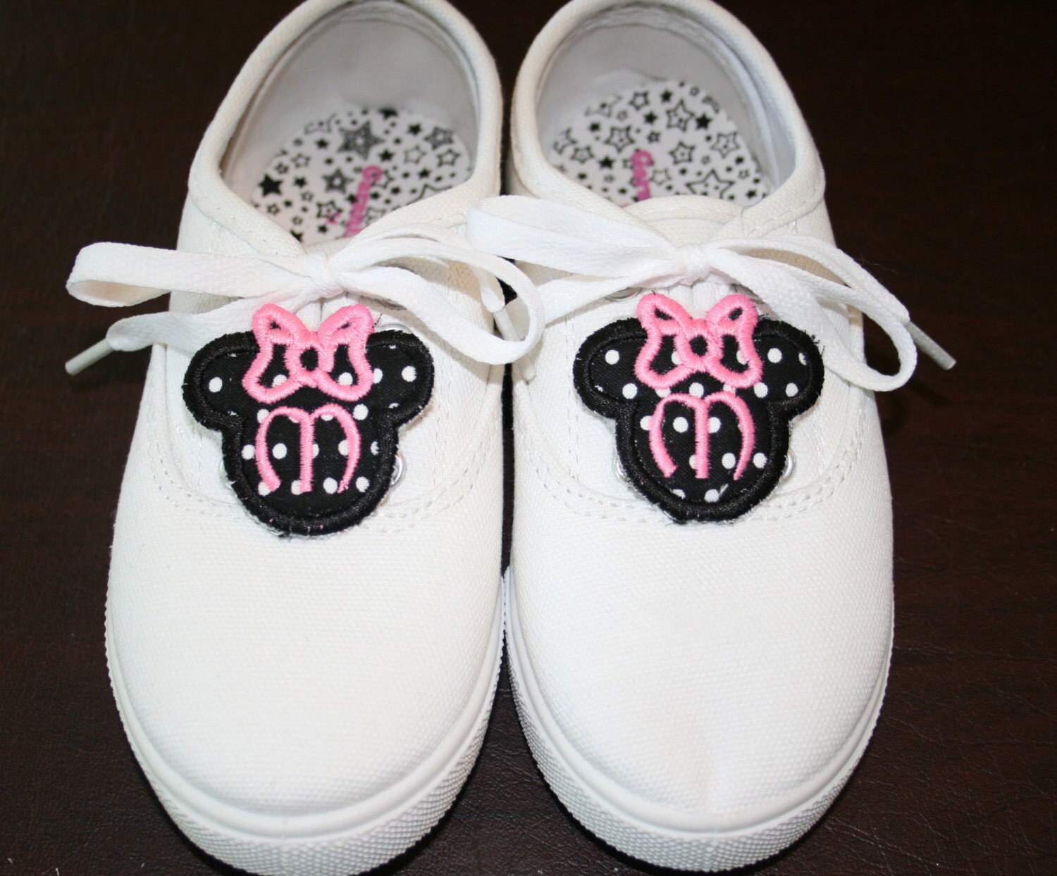 Monogrammed Minnie Mouse Shoe Tags/Charms In The Hoop