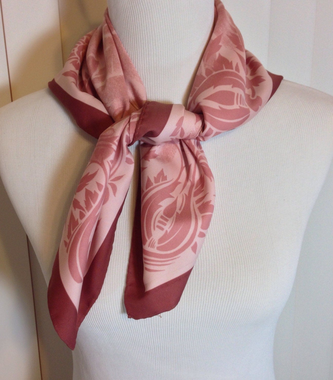 Maroon and Mauve Paisley Scarf – Haute Juice