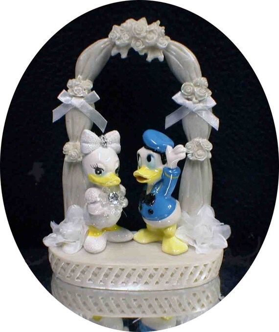 DISNEY Donald Groom & Dasiy Duck Wedding Cake Topper Top ARCH