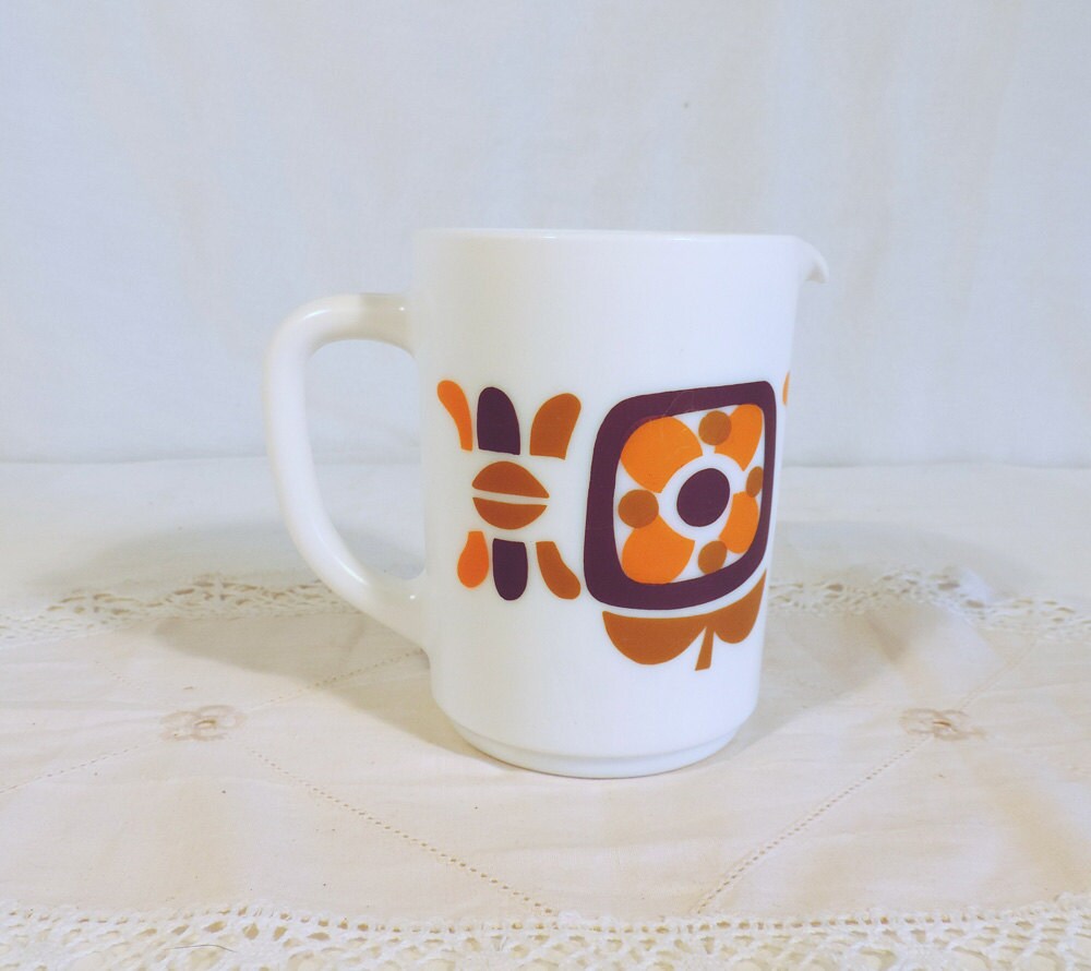 Arcopal ‘Mobil’ promotional jug, pitcher, 1970s retro classic – Haute Juice