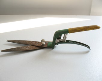 Popular items for hand clippers on Etsy