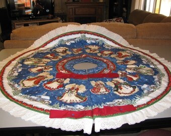 Items similar to Angel Wings pieced tree skirt on Etsy