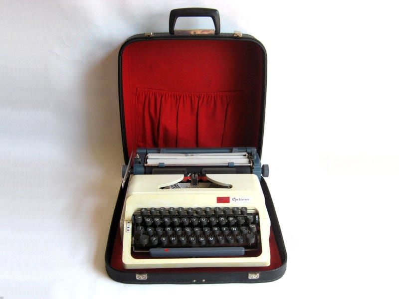 Vintage Typewriter, Daro Optima, East Germany – oldschooltypers
