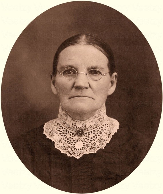 Digital Download Victorian Woman Old-Fashioned Lady Wearing
