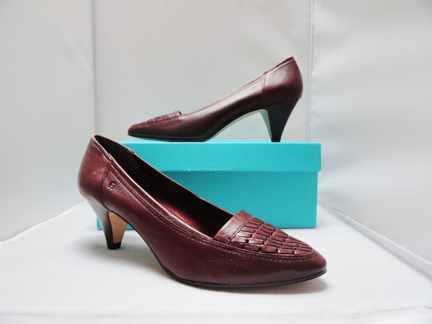 Vintage Shoes Etienne Aigner Oxblood Woven Leather High Heels