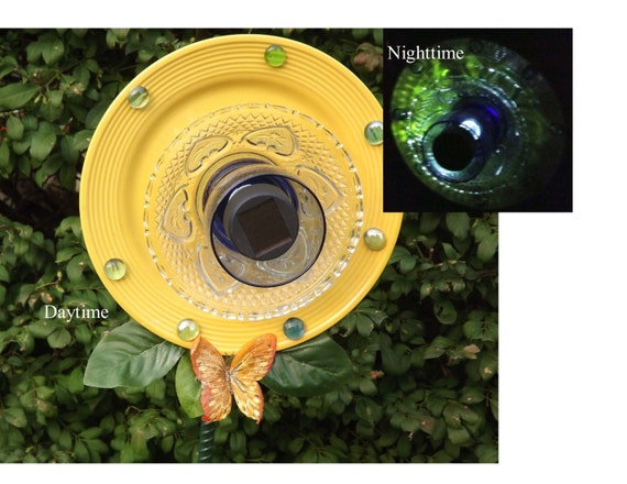 Items similar to Garden Art Flower Glass Ornament,Solar Illuminated ...