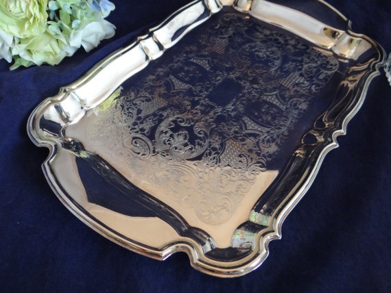Gorgeous Oneida Silverplate Three Section Divided Tray with