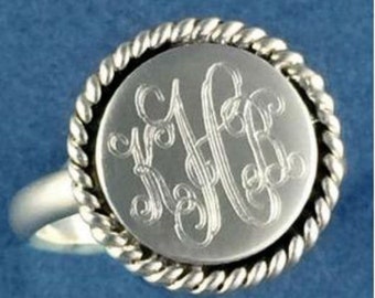 Gorgeous Sterling Silver Monogram ring with rope border. Perfect for ...