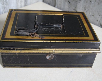 Vintage 1930's Tin Cash Box w/ Key and Removable Cash Box Container