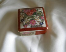 Popular items for japanese trinket on Etsy