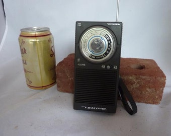 Vintage Radio Shack AM FM TV and Weather Transistor Radio Realistic