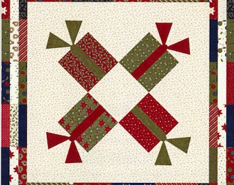 Pattern: FOLD'N STITCH WREATH by Poor House Quilt by WeDoQuilts