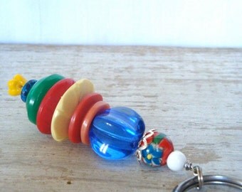 Buttons and Beads Keychain. vintage buttons, beaded, multi-color, key ...