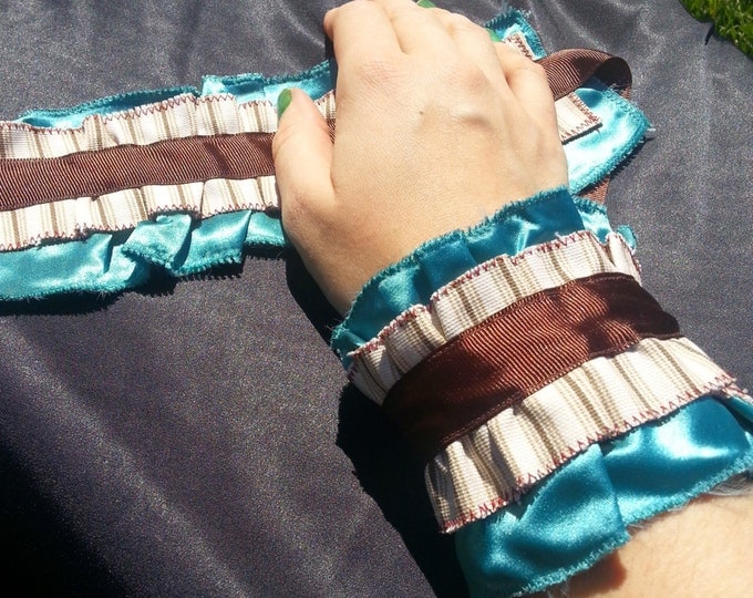 Wrist ruffles | Etsy
