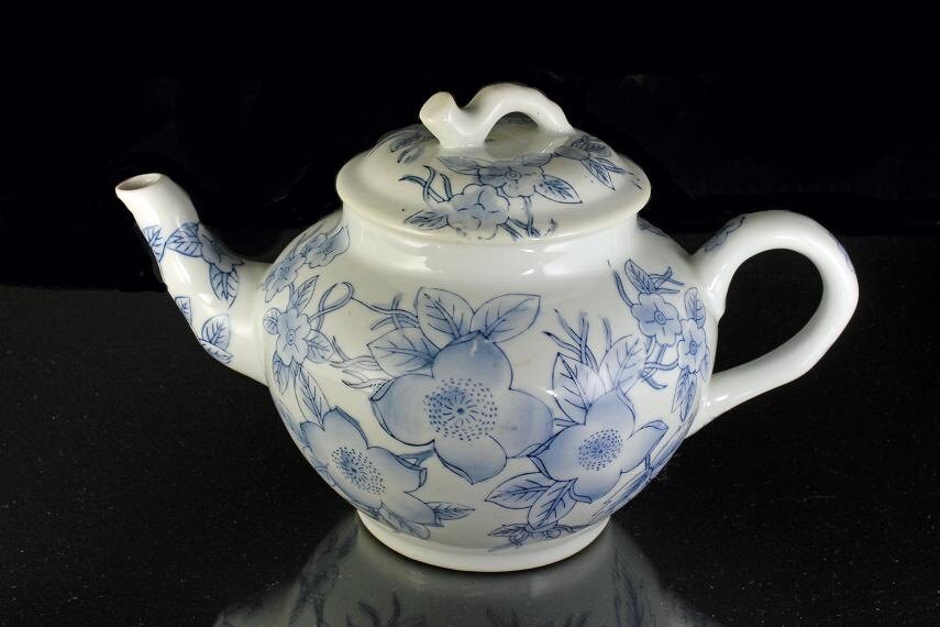 Teapot Chinese Blue Floral – Haute Juice
