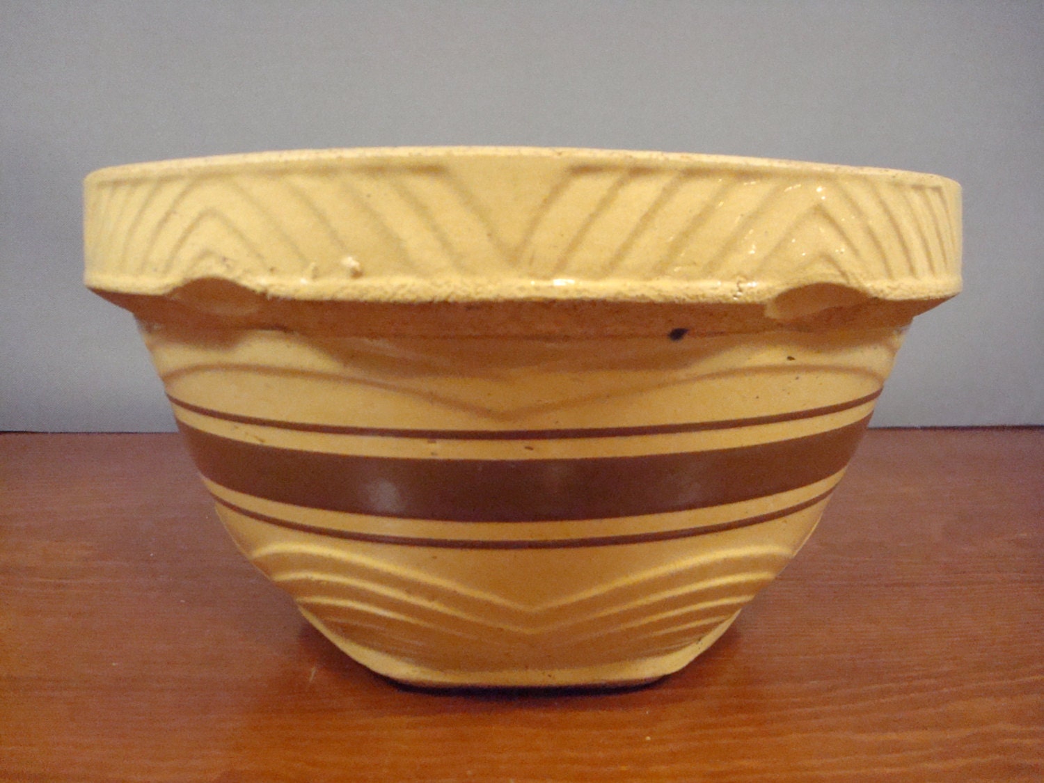 Very nice large early yellow ware pottery batter bowl with brown ...