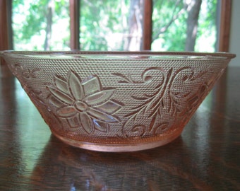 Tiara Glass Serving Fruit Bowl