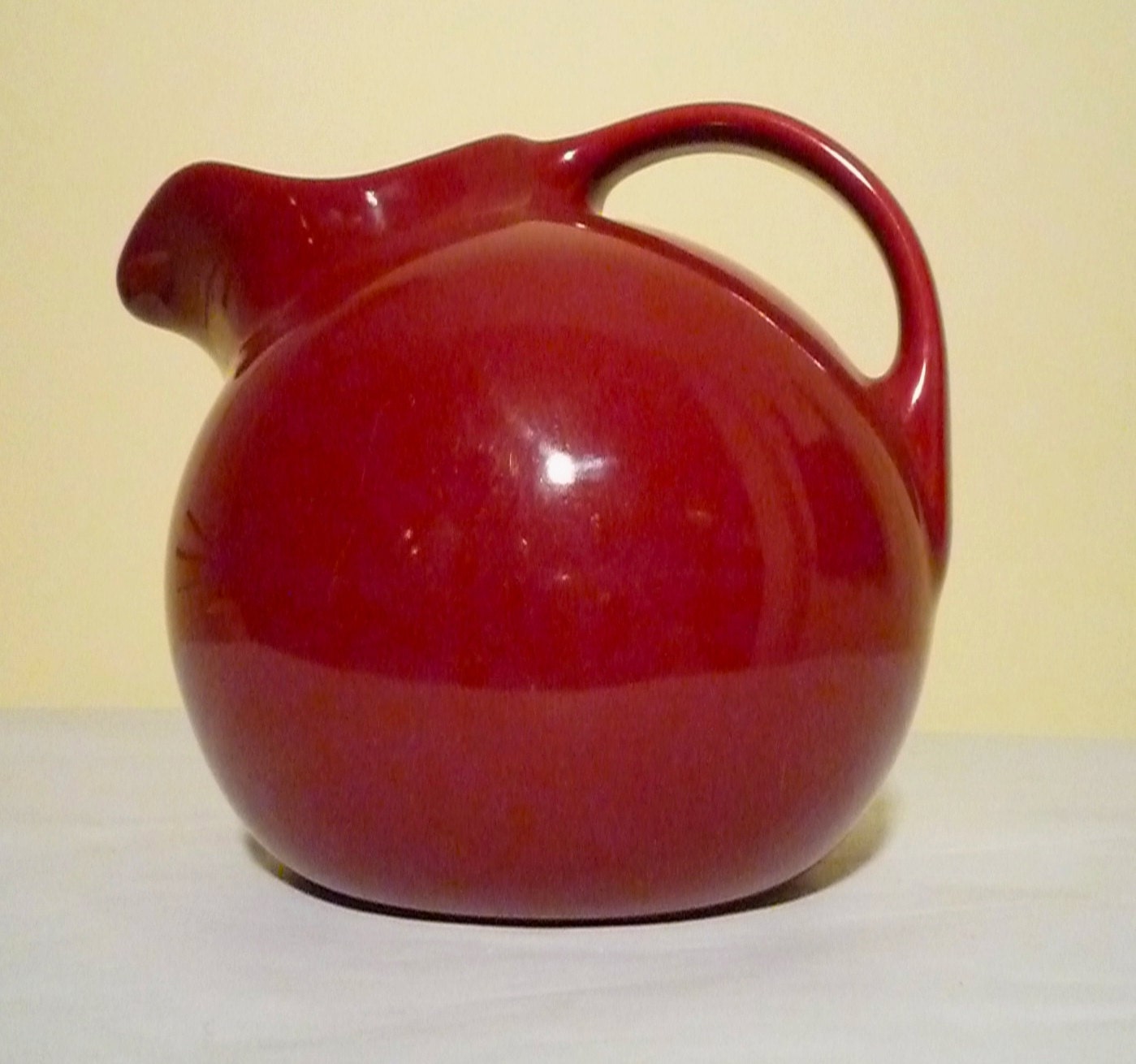 Vintage Signed Hall Pottery Ball Pitcher 633 w/Ice Lip/RARE