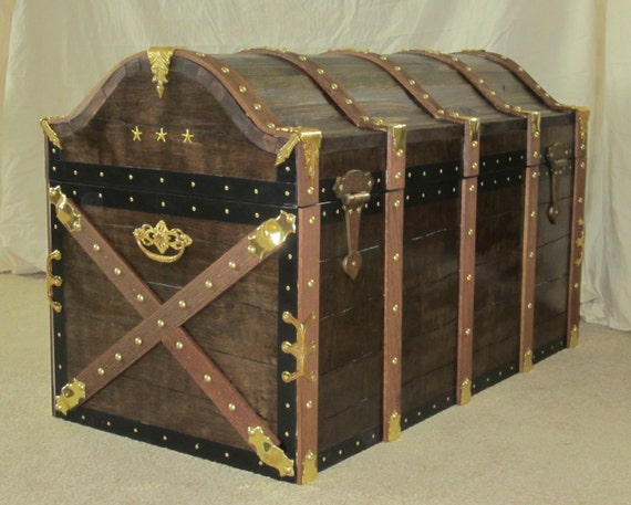 Authentic Pirate's Treasure Chest / Trunk Full Size