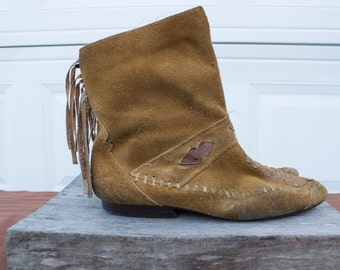Popular items for indian boots on Etsy